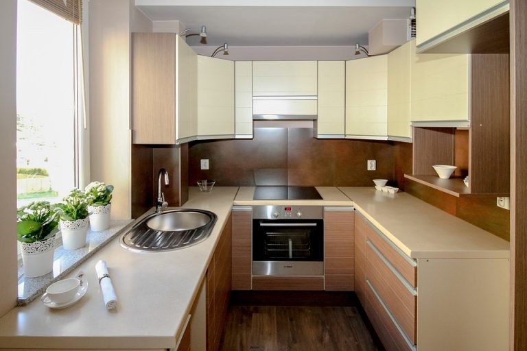 The Pull-Out Pantry Cabinet Inserts You Need for a Well-Organized ...